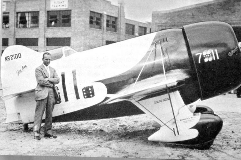 Doug's Gee Bee R-1 Free Flight Model - The Gee Bee.com